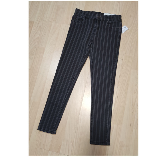 C&A pantalone vel 152 NOVO sa etiketom