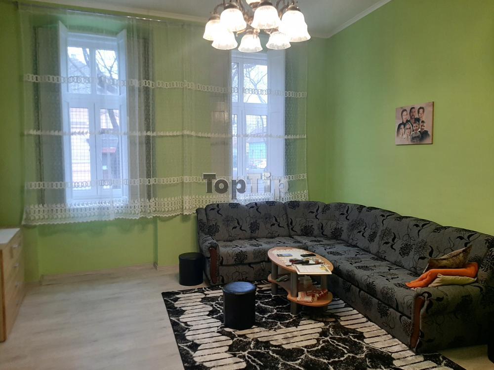 SALONSKI STAN NA SOMBORSKOM PUTU ID#485
105.000 €