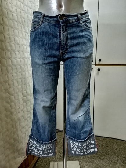 USED // JEANS 3/4 farmerice zenske