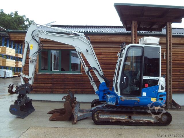 Mini bageri
Takeuchi TB 260 ( 5.735kg ) hydr. SW + 3 Löffel