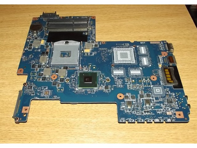 Toshiba Satellite C675-S7200 - Maticna ploca