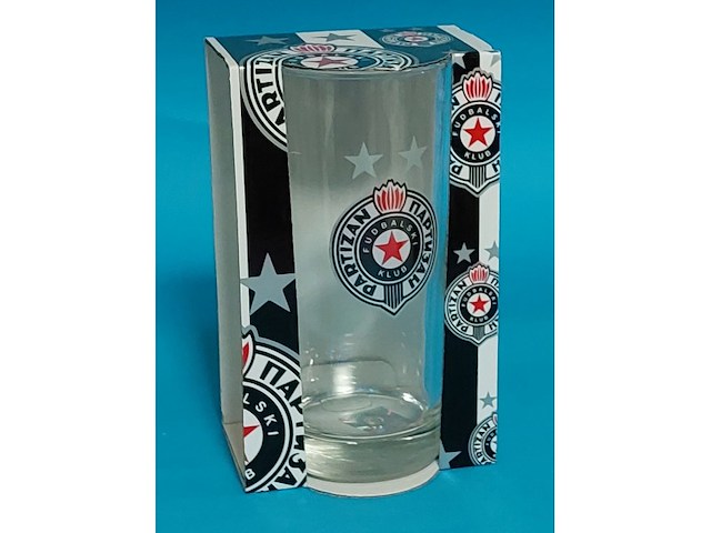 Čaša FK Partizan u kutiji