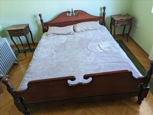 Stilski bračni krevet sa dušekom