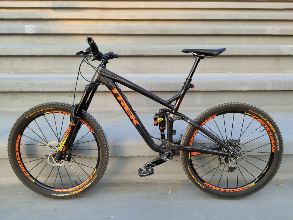 Trek Slash 8