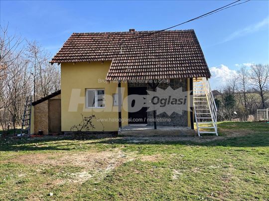 Prodaje se kuća u naselju Banja (Lipovac)