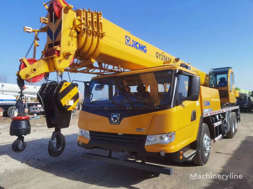 XCMG XCMG QY25K5F 25 Ton used hydraulic mounted mobile truck crane o pokretna dizalica