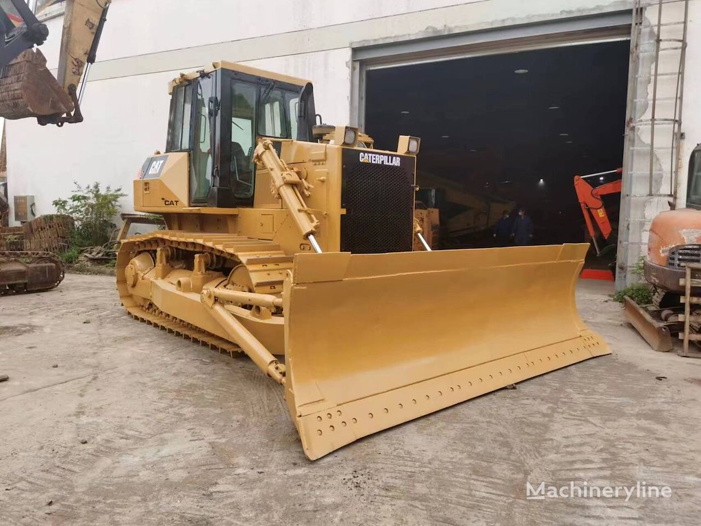 CAT D7G2 buldožer