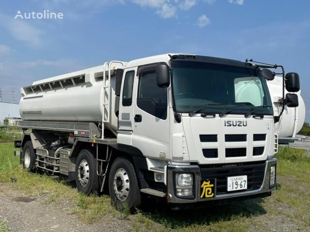 Isuzu QKG-CYG77AM autocisterna za gorivo