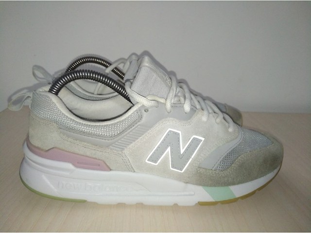 New Balance unisex patike br 40