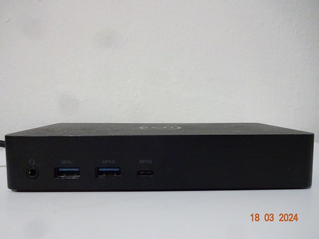 Dell Docking Station D6000