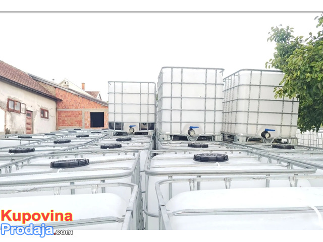 Prodajem plastične IBC cisterne - kontejnere 1000l