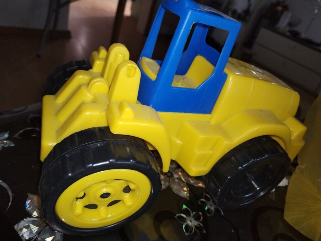 Decija igracka-Traktor Cena- 350