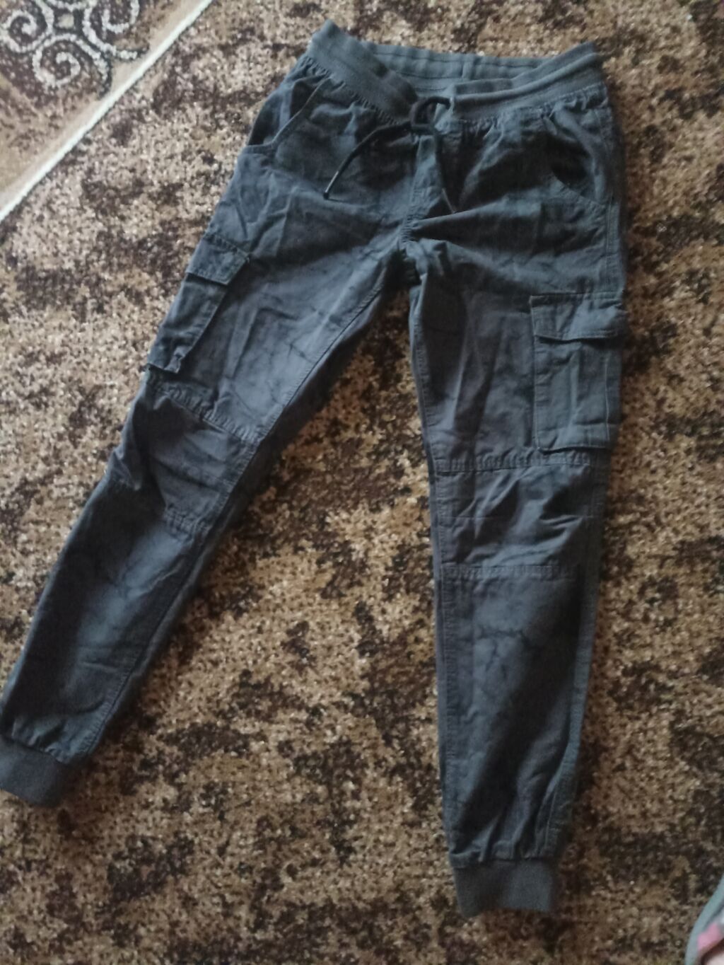 Pantalone za dečaka veličina 13,14 godina Cena 400