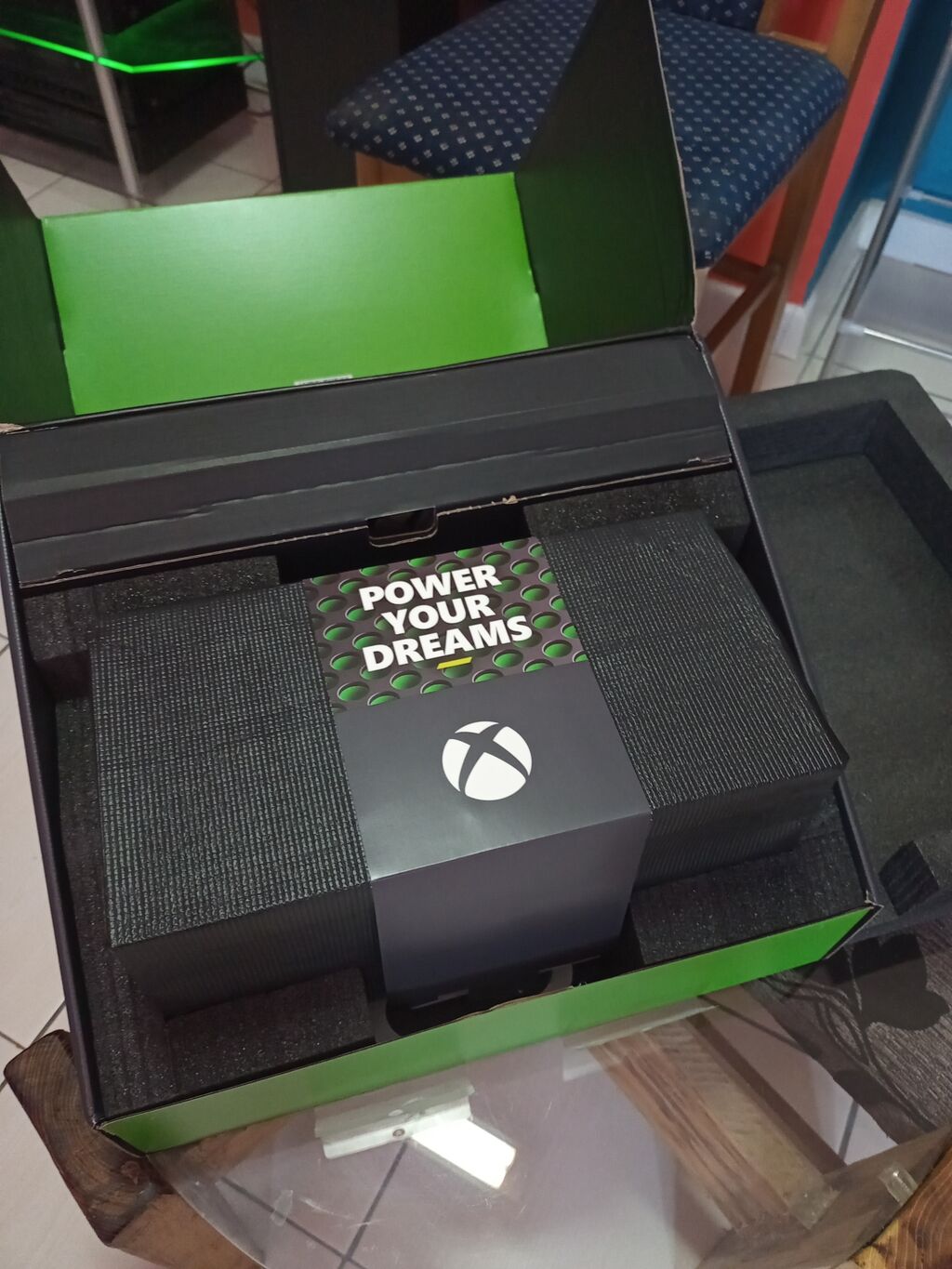 Serbia Xbox Series X kupljen u novembru 2023 domaća pisana garancija
