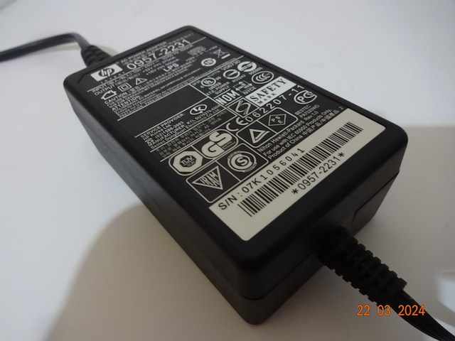HP Adapter 0957-2231, 32V 375mA