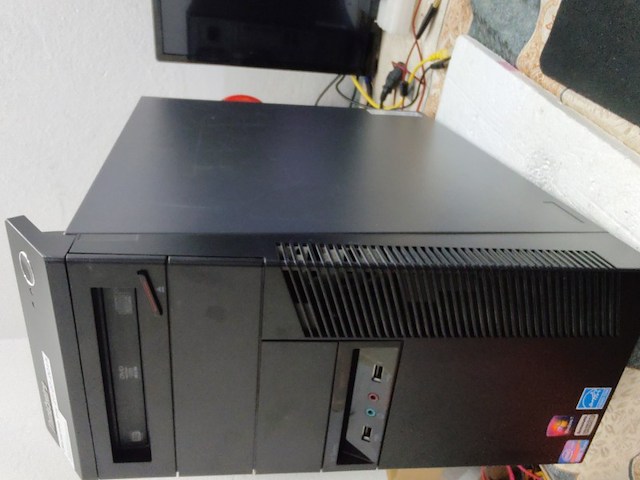 i5 2400,4gb ddr3,amd 5670 1gb ddr 5,ssd128gb +hdd 500gb