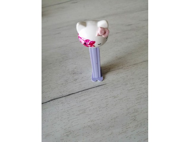 PEZ Figurica - Hello Kitty (5)