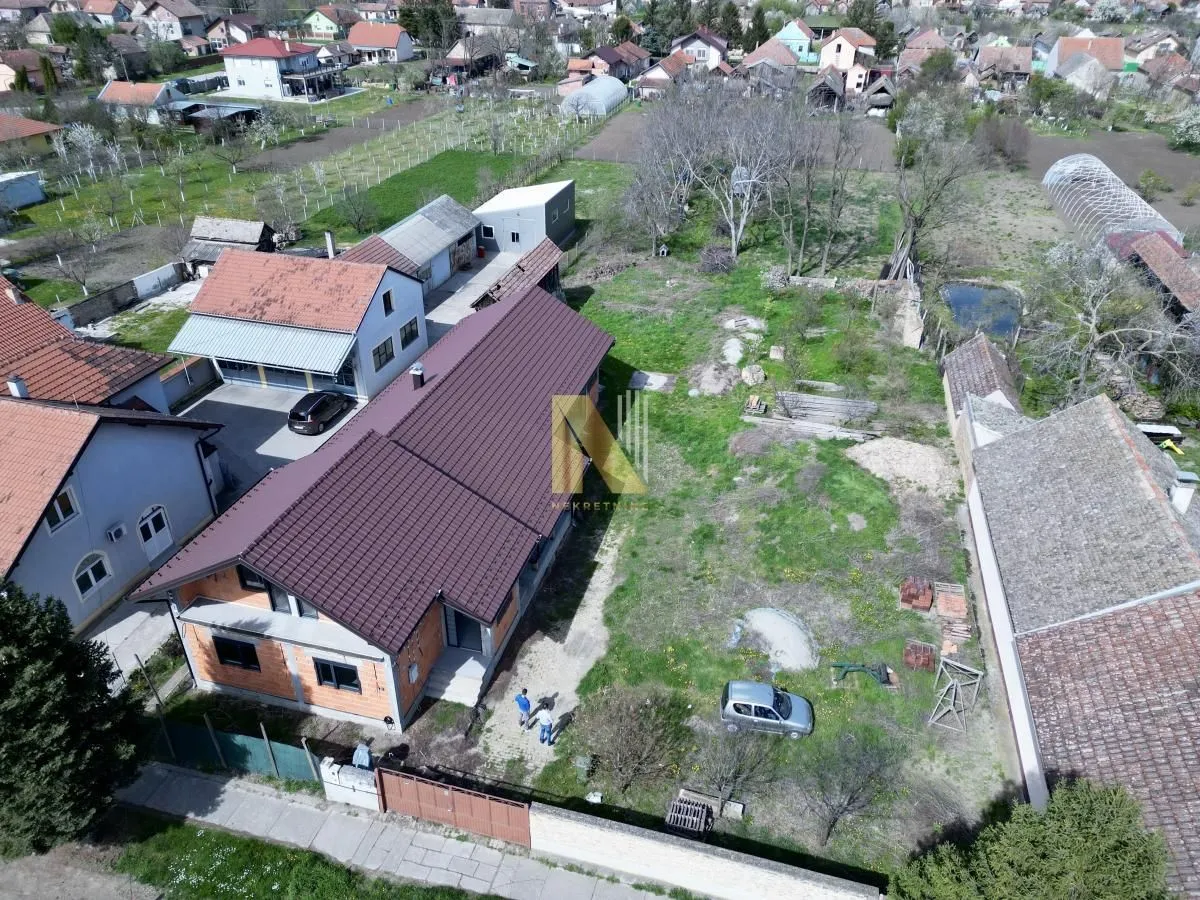 Prodaja, kuća, 180m2, Budisava, Novi Sad, Novi Sad