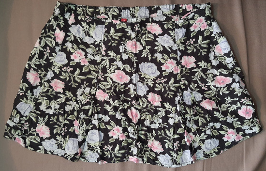 H&M cvetna suknja
