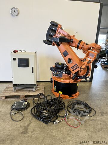 Industrijski robot + kontrola + kontrolni tiganj
KUKA KR 150/2