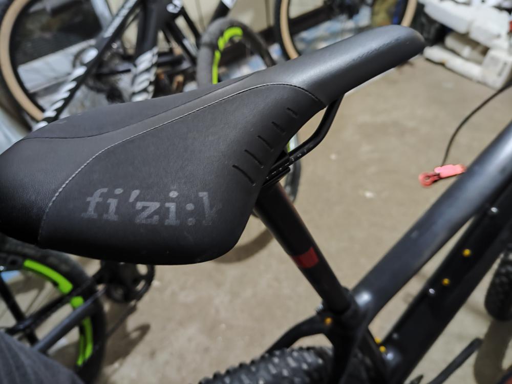 Fizik Antares R7