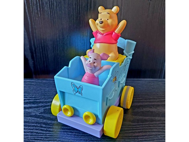 Winnie The Pooh u Vozilu sa Drugarom IGRACKA NA POTEZ