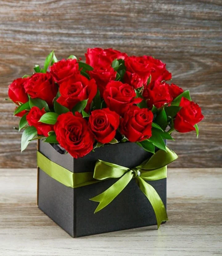 Box Of Flowers 023-CRVENE RUŽE U KUTIJI