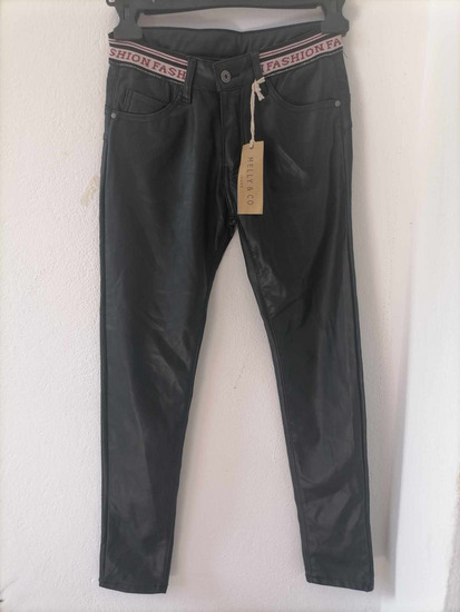 zenske pantalone eko koza nove 38