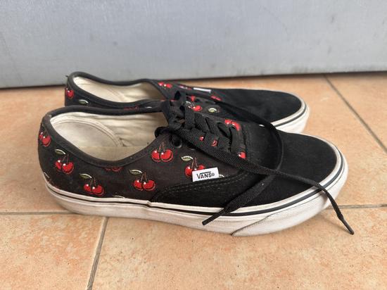 Vans Cherry