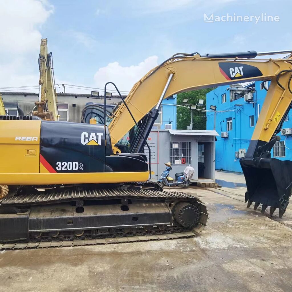 Novi Caterpillar 320D2 bager guseničar