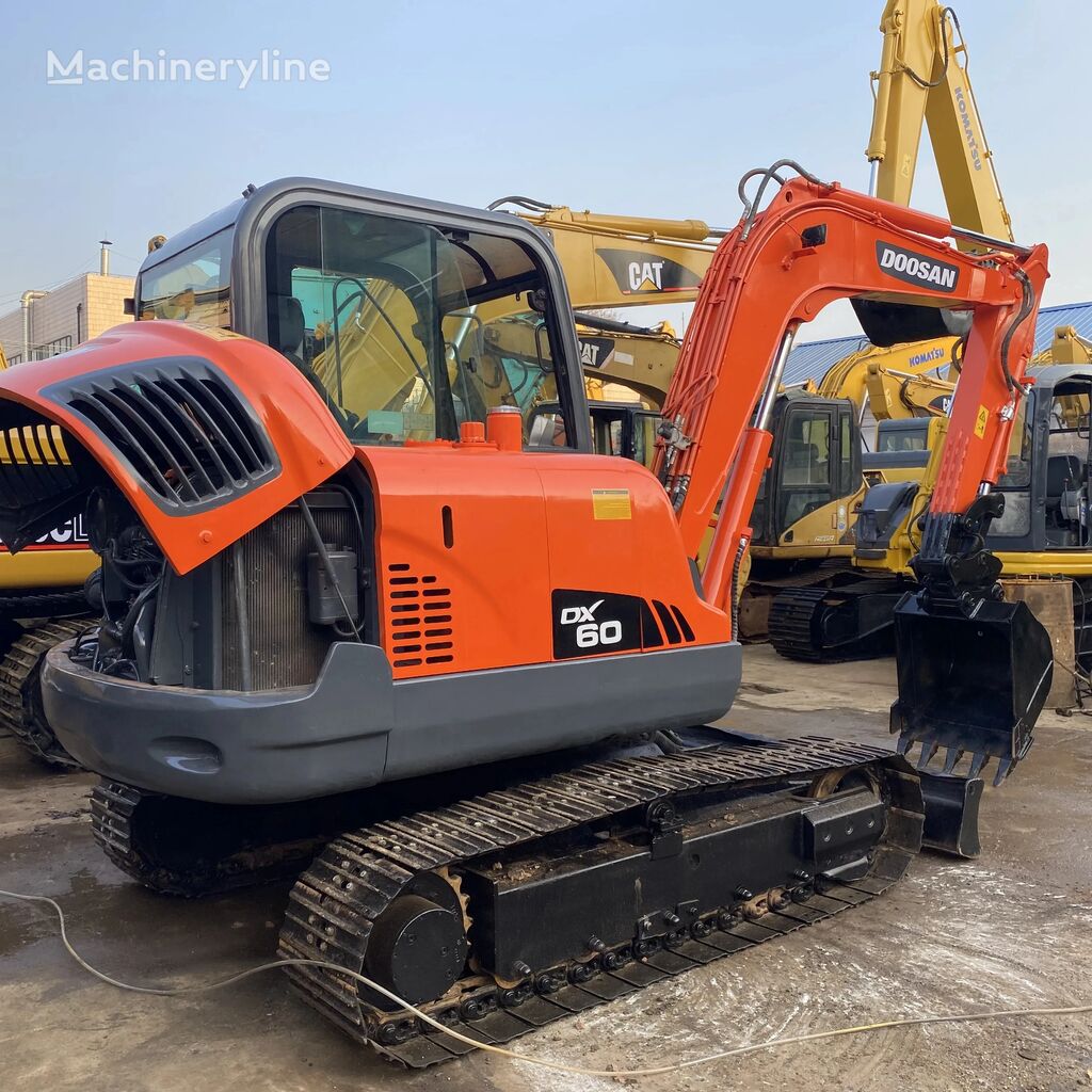 Novi Doosan dx60 mini bager