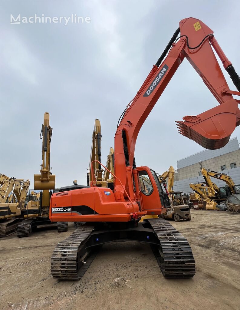 Novi Doosan dx220lc-9e bager guseničar