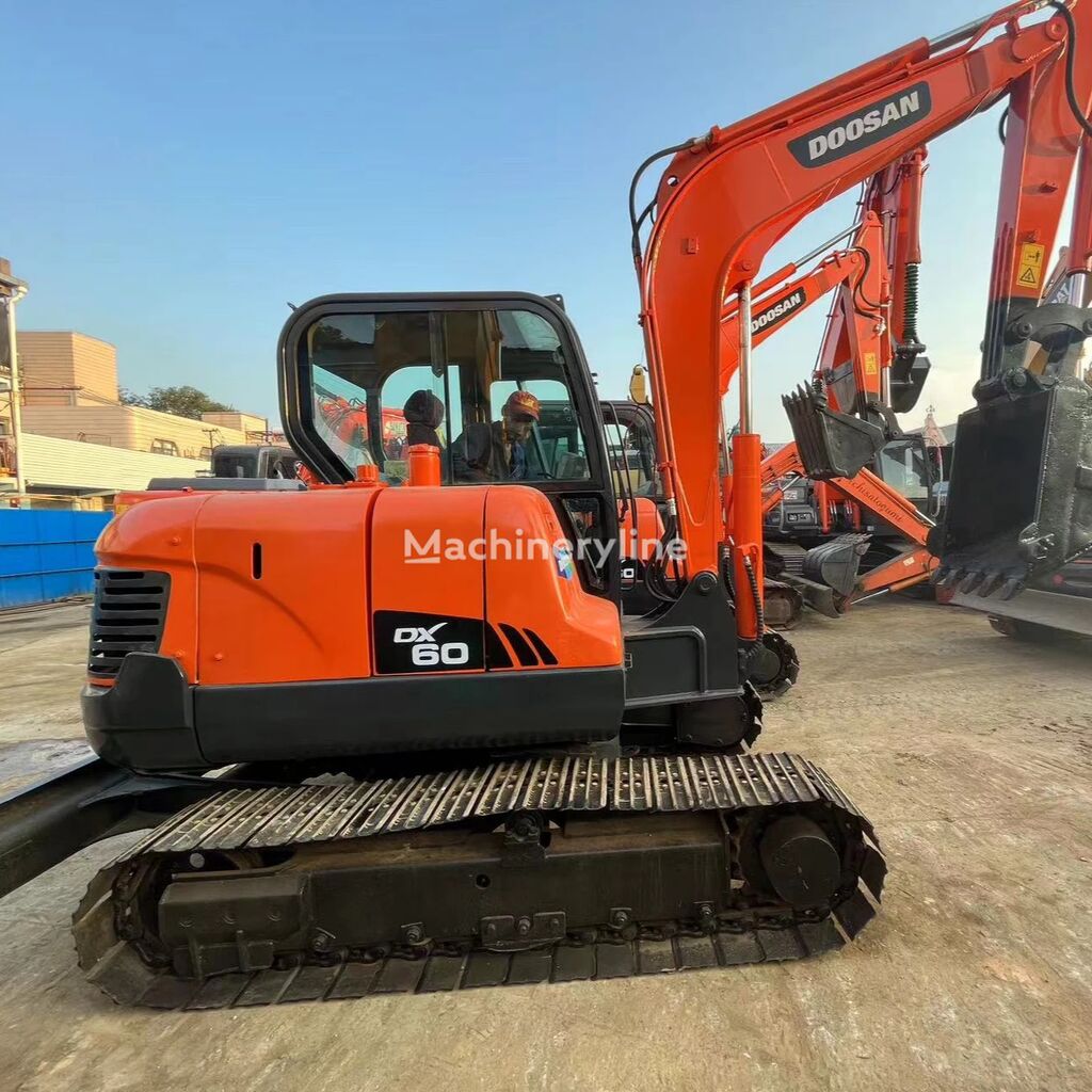 Novi Doosan dx60 mini bager