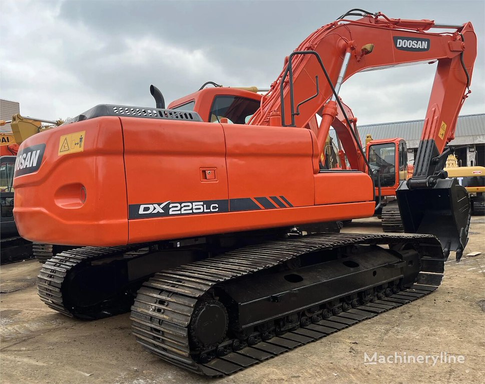 Novi Doosan dx225lc bager guseničar