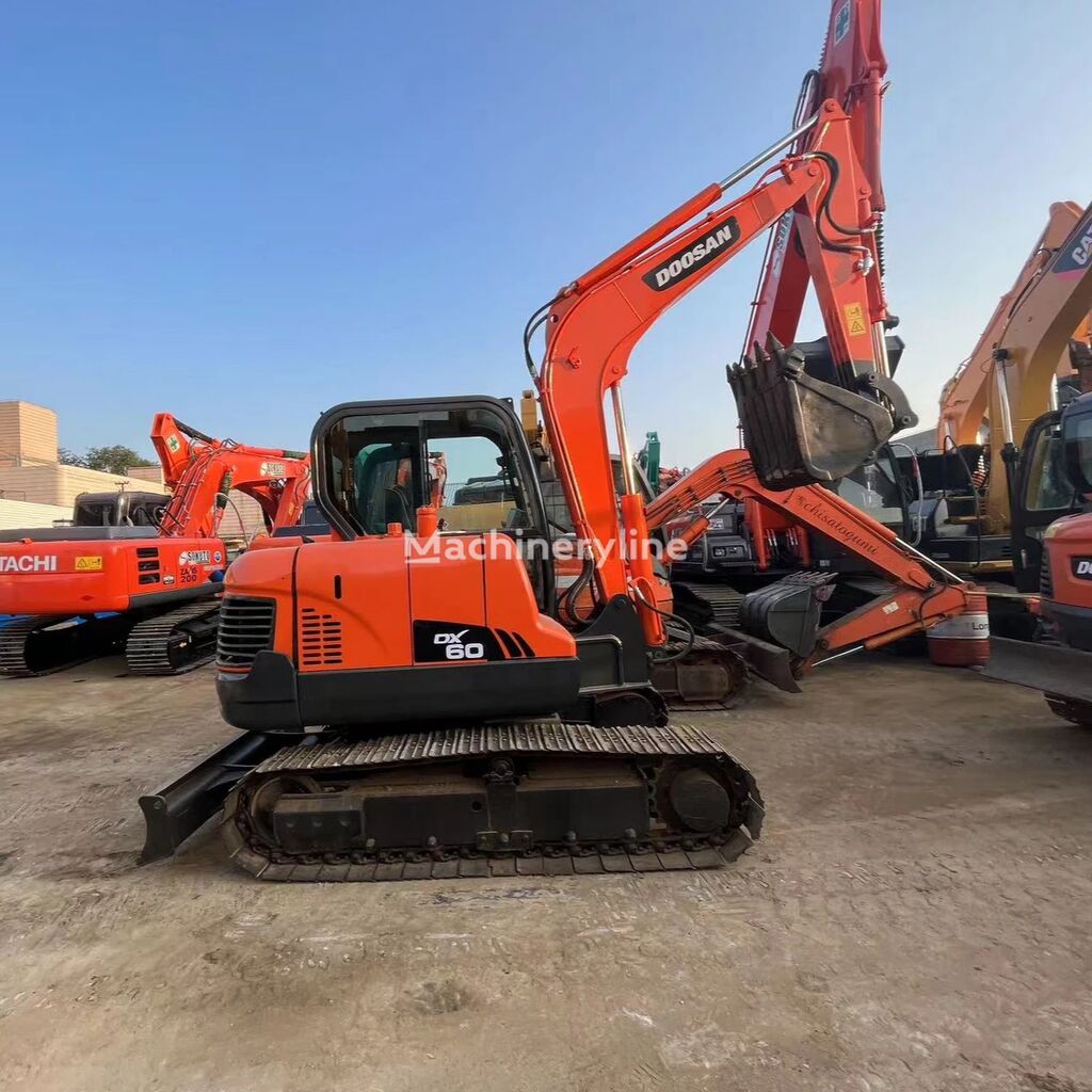 Novi Doosan DX60 mini bager