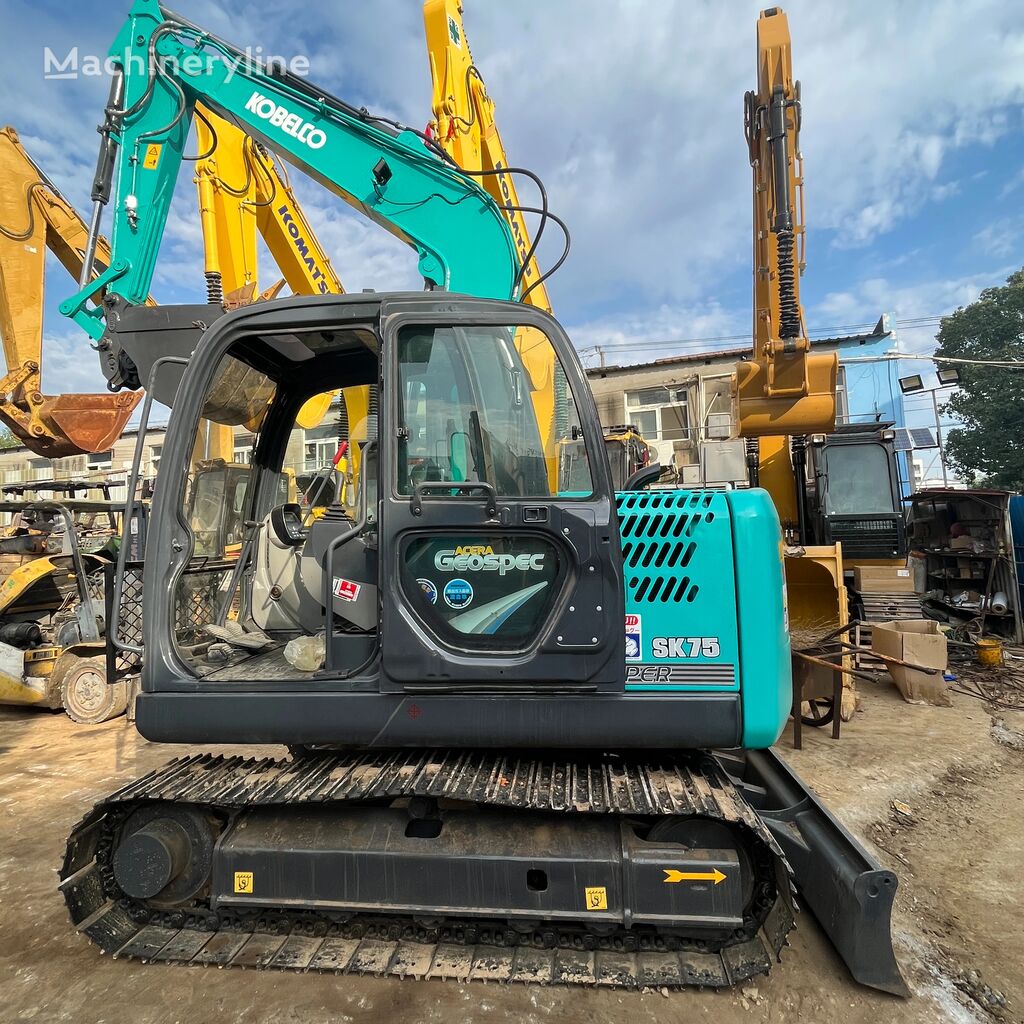 Novi Kobelco SK-75 mini bager