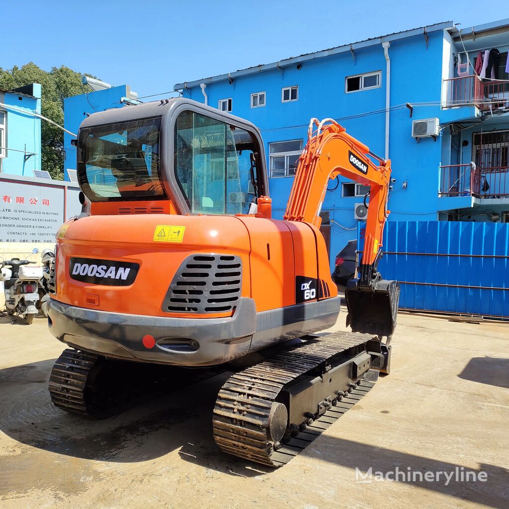 Novi Doosan dx60 mini bager