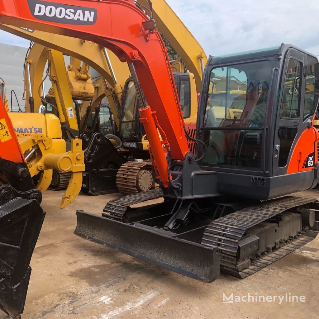 Novi Doosan DX60 mini bager