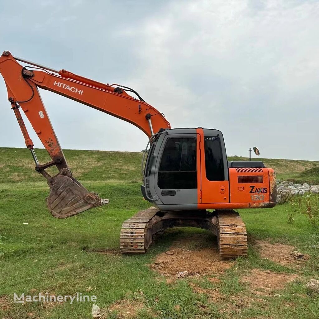 Novi Hitachi ZX130 bager guseničar