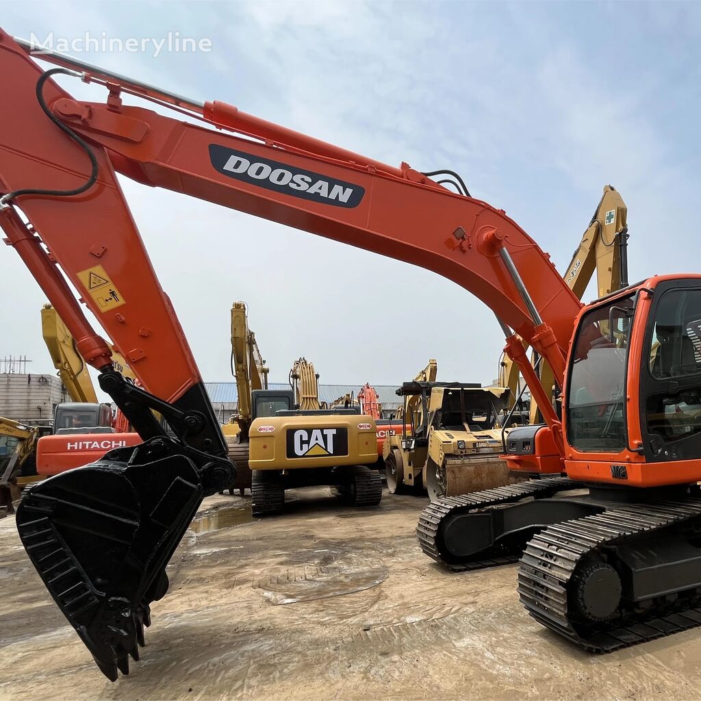 Novi Doosan dx225lc bager guseničar