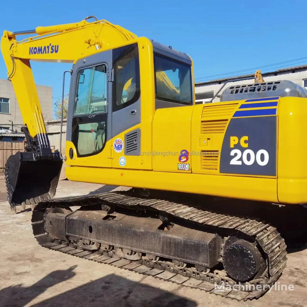 Komatsu PC 200-8, PC 220-8 bager guseničar