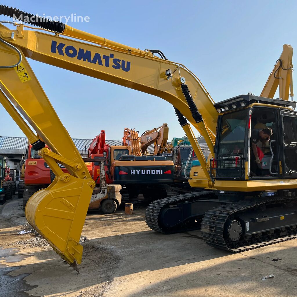 Komatsu PC 200-8 bager guseničar