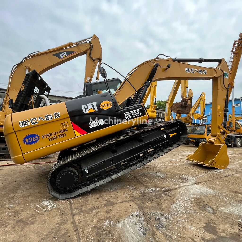 Caterpillar 320D bager guseničar