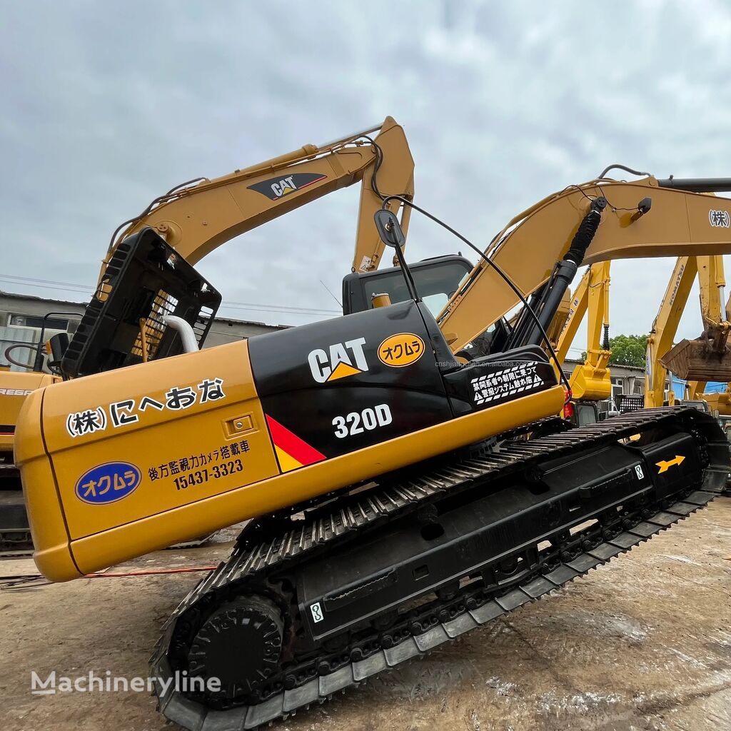 Novi Caterpillar 320D bager guseničar