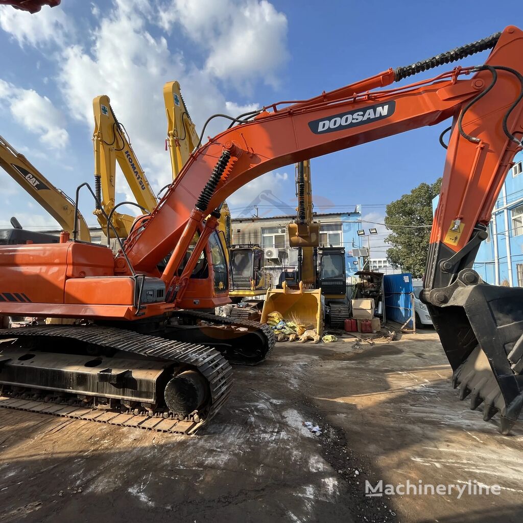 Doosan DX300LC bager guseničar