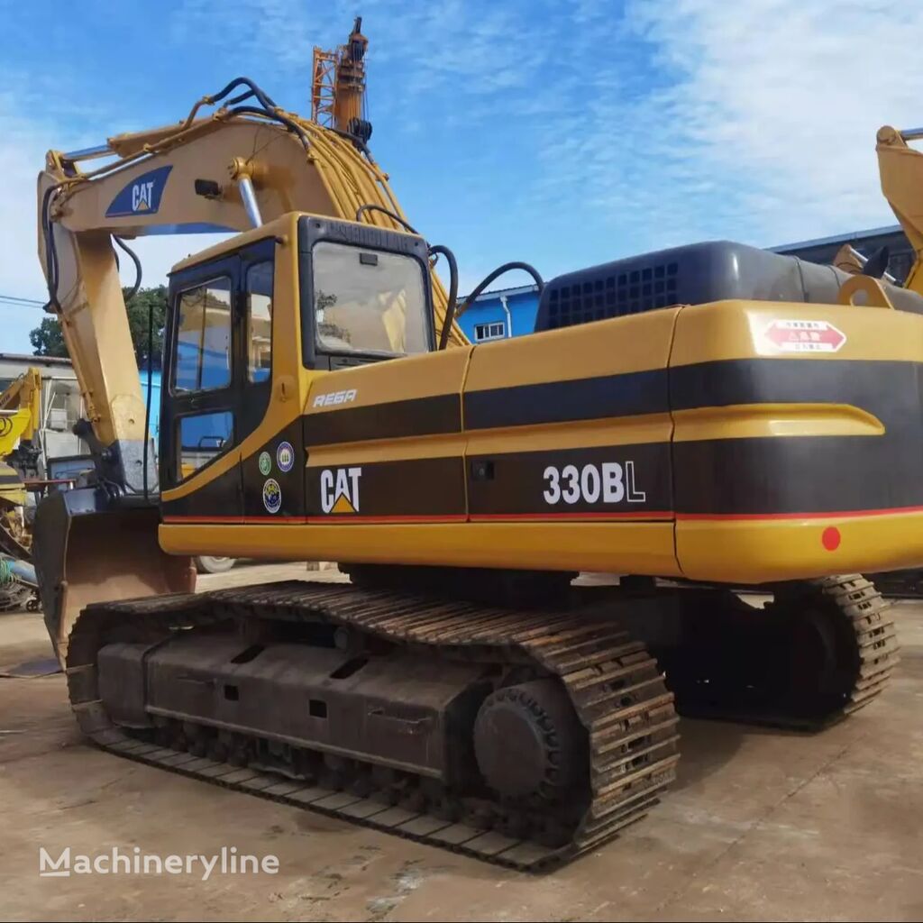 Novi Caterpillar 330B bager guseničar