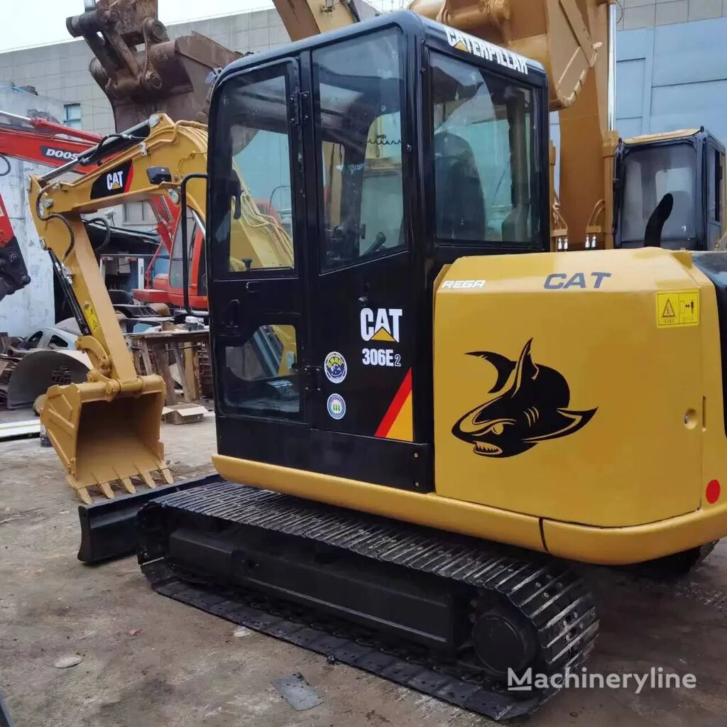 Novi Caterpillar 306E mini bager