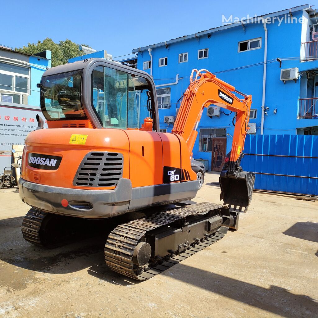 Novi Doosan DX60 mini bager