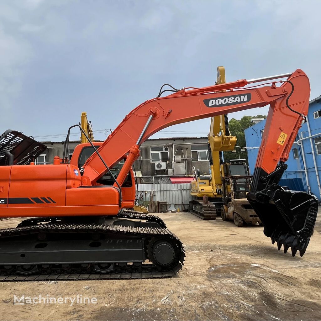 Novi Doosan Dx225LC bager guseničar