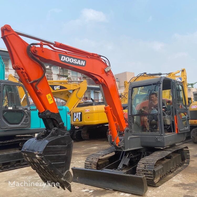 Novi Doosan Dx60 mini bager